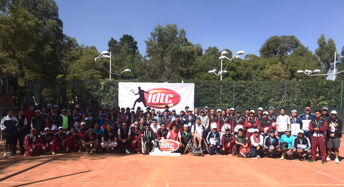 Cartel de lujo en el séptimo congreso de IDTC | ESTO en línea