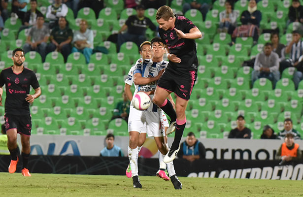 Santos y Pachuca empatan y complican sus aspiraciones de Liguilla ...