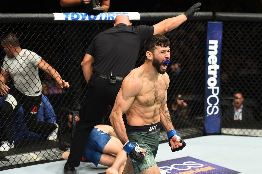 Mexicanos triunfan en UFC St. Louis | ESTO en línea