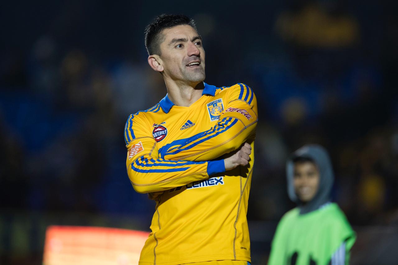 Héctor Mancilla quiere dirigir en México