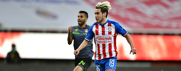 A Jesús Angulo no le pesa el escudo de Chivas | ESTO en línea