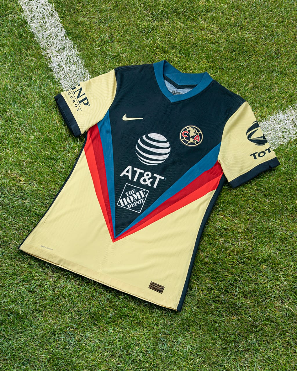 América presenta su nuevo uniforme